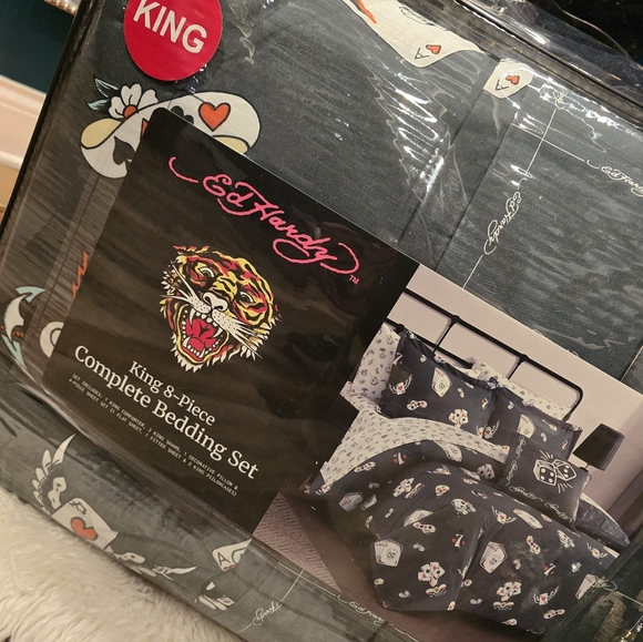 Ed Hardy | Bedding | Ed Hardy King 8 Piece Comforter Set New | Poshmark
